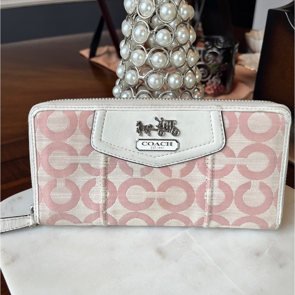 Coach | Bags | Coach Signature Pink Jacquard Wallet Wcream Patent ...